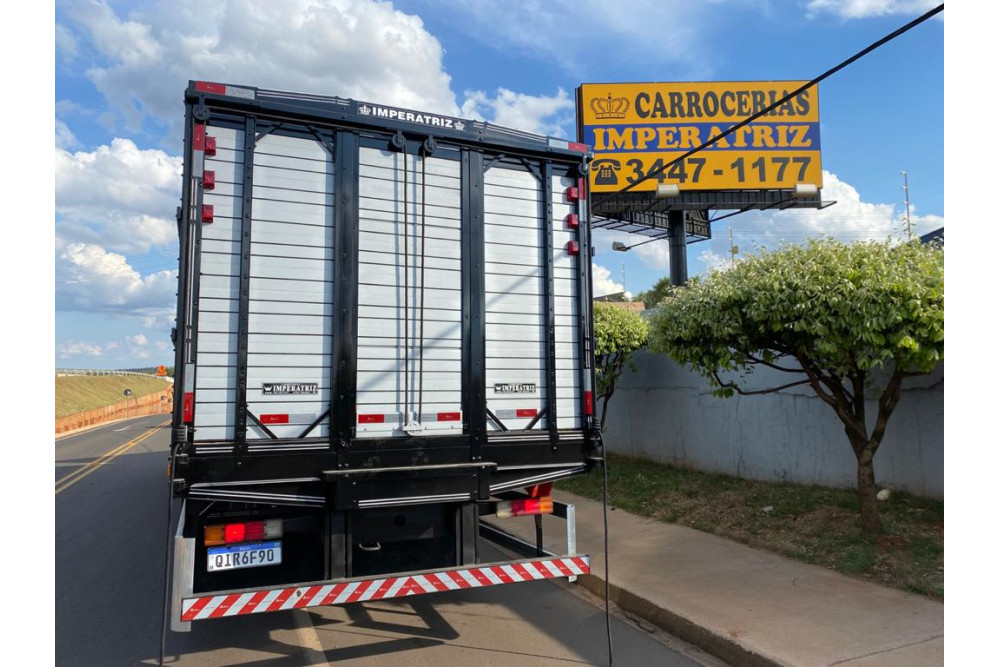 BOIADEIRA DE MADEIRA